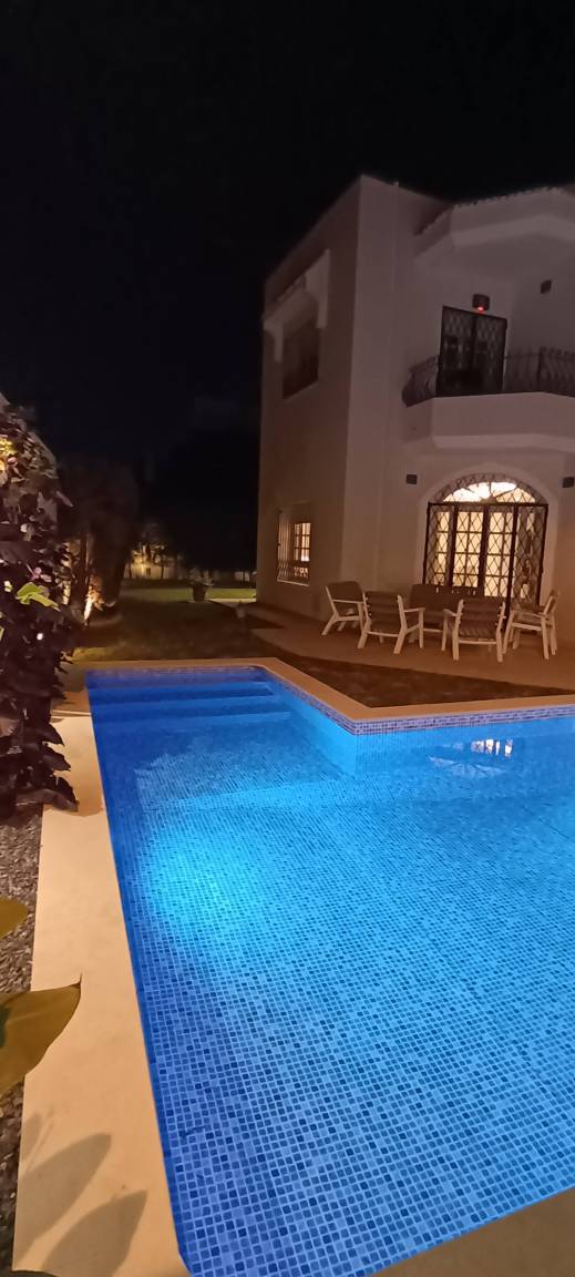 600 M² Villa ∙ 4 Chambres ∙ 8 Personnes - Tunisie