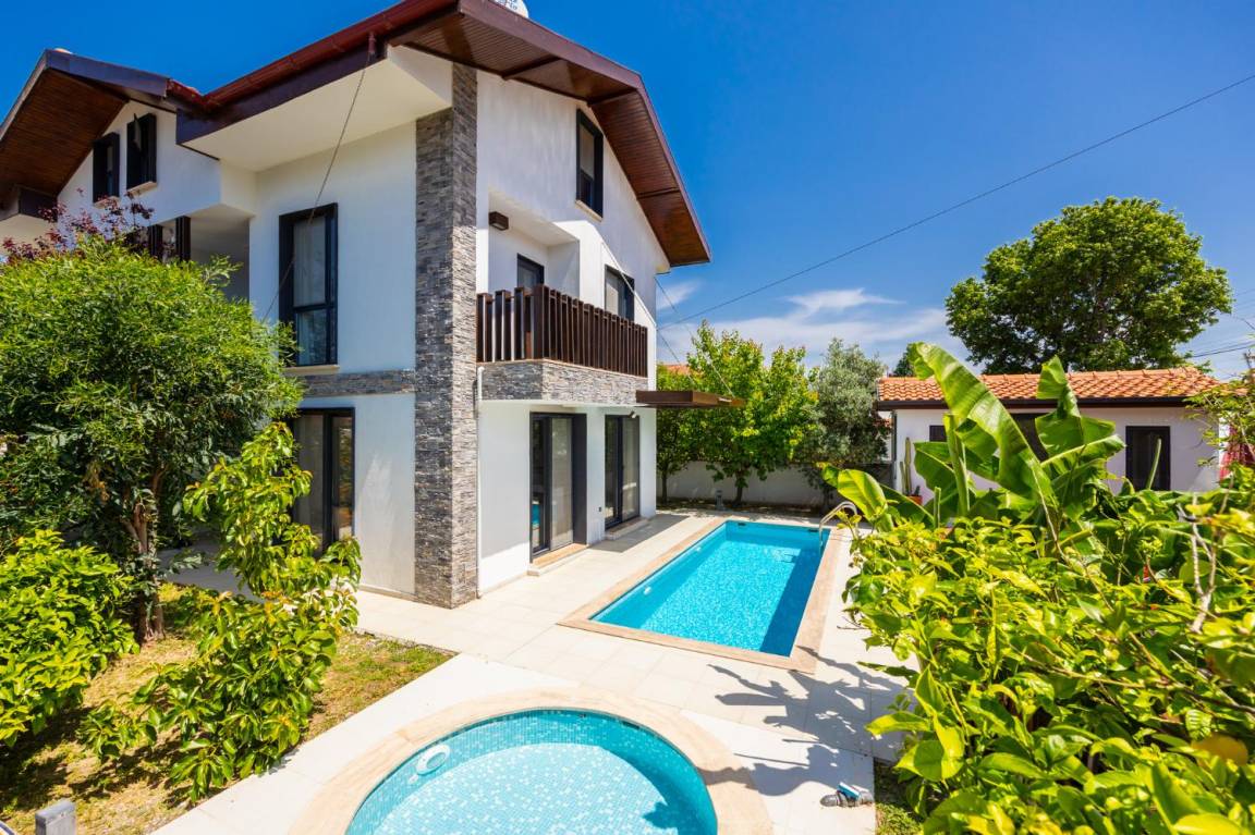 200 M² Villa ∙ 4 Bedrooms ∙ 8 Guests - Denizli
