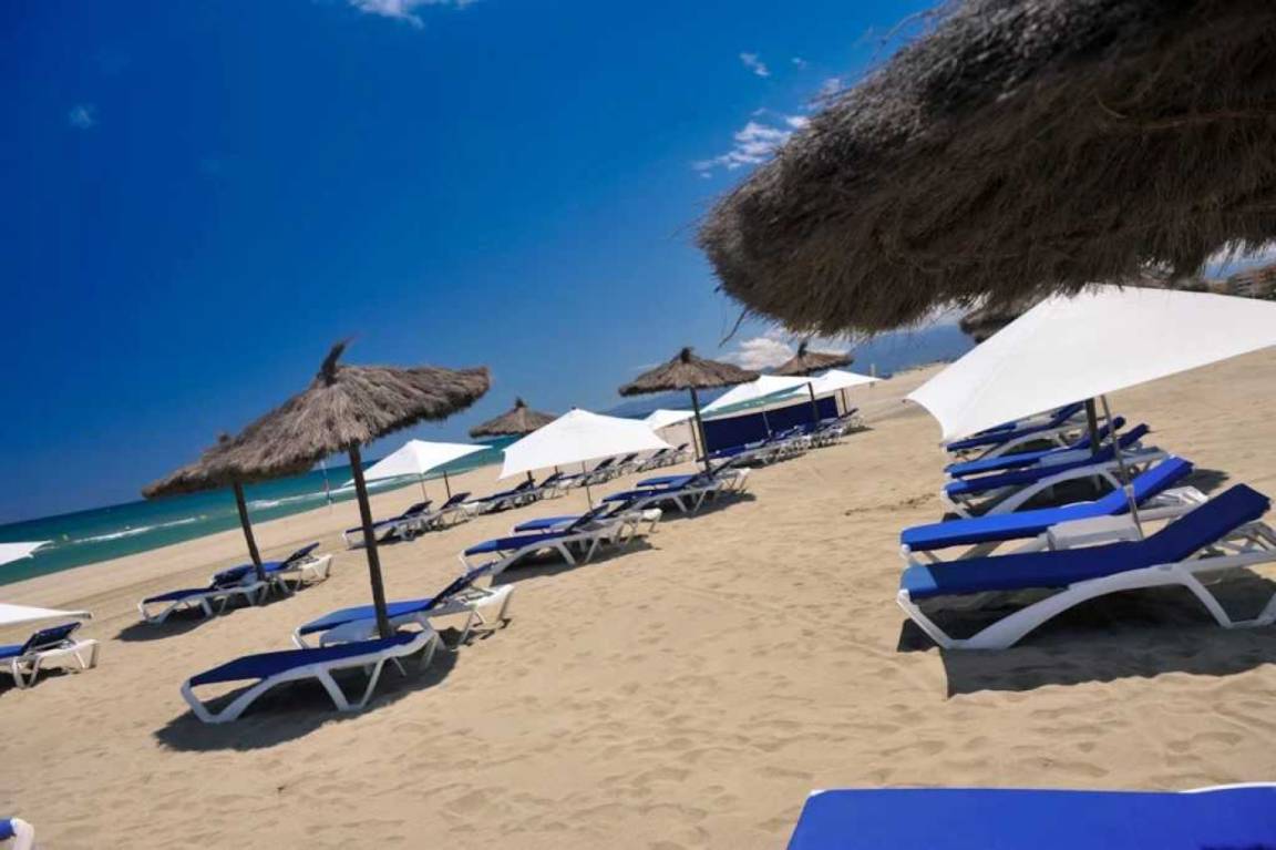 16 M² Camping ∙ 1 Chambre ∙ 2 Personnes - Canet-en-Roussillon