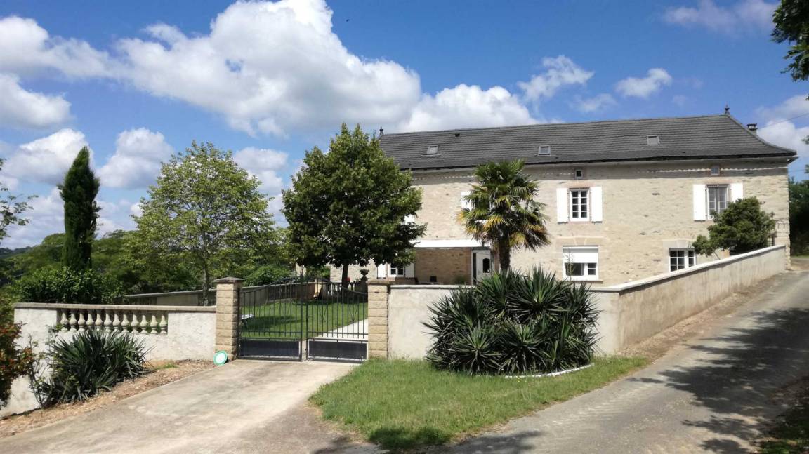 230 M² Gîte ∙ 4 Chambres ∙ 9 Personnes - Tarn