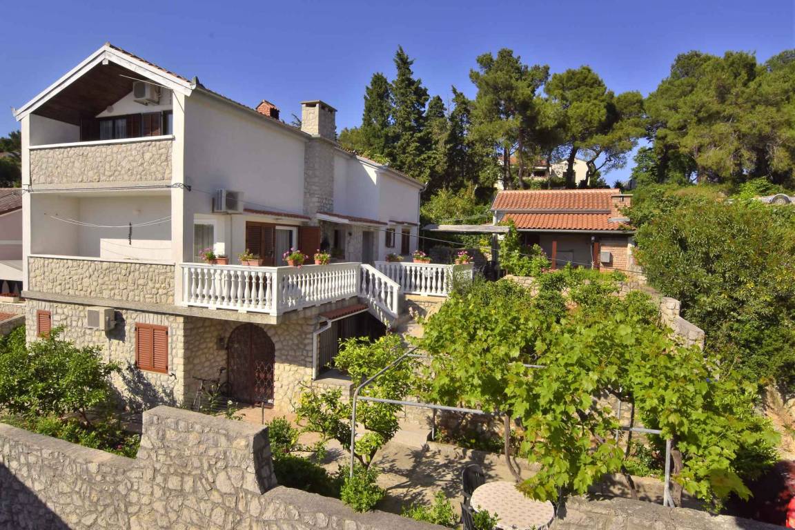 57 M² Ferienwohnung ∙ 2 Schlafzimmer ∙ 5 Gäste - Mali Lošinj