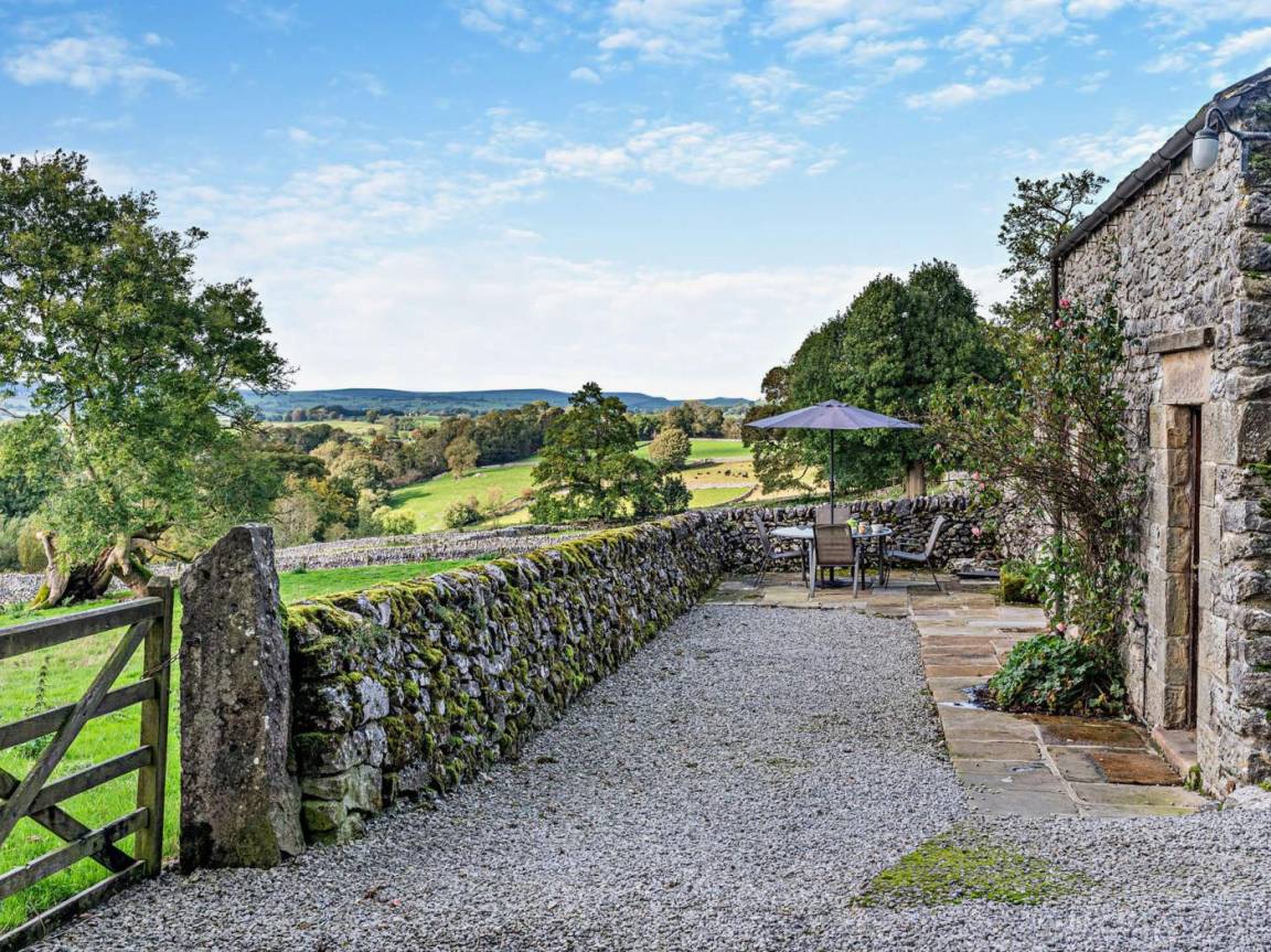 Cottage ∙ 2 Bedrooms ∙ 4 Guests - Alstonefield