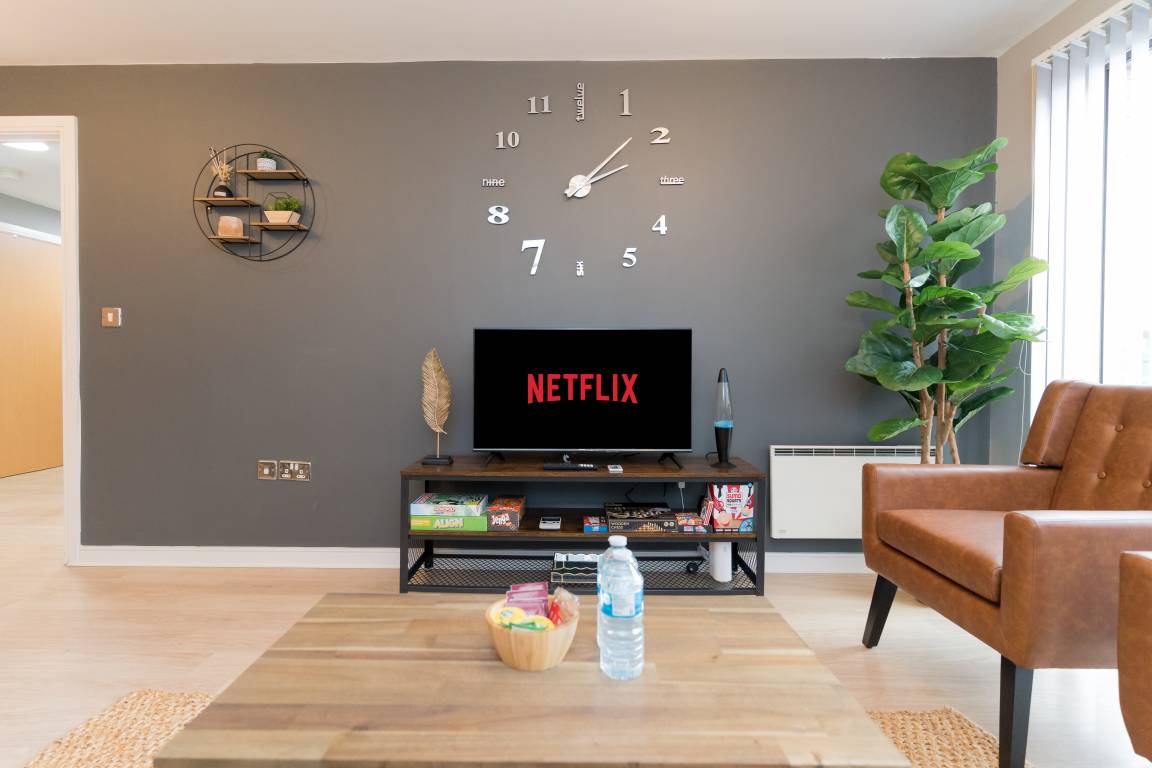 77 M² Apartment ∙ 2 Bedrooms ∙ 5 Guests - Wolverhampton