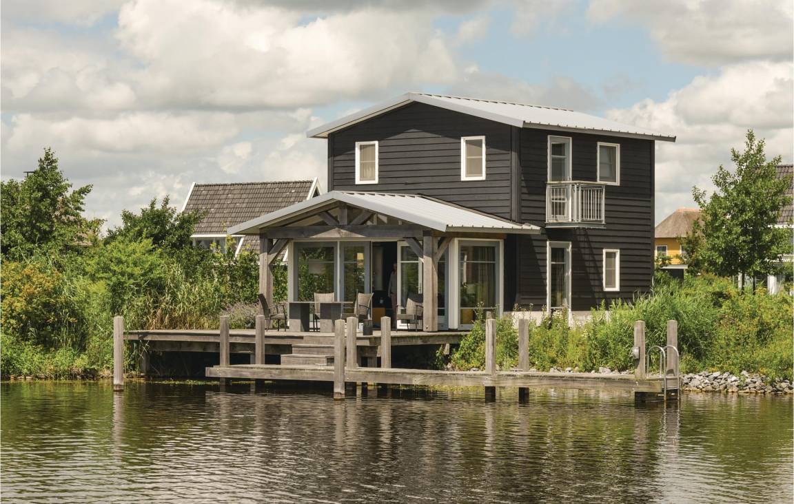 75 M² House ∙ 2 Bedrooms ∙ 4 Guests - Giethoorn