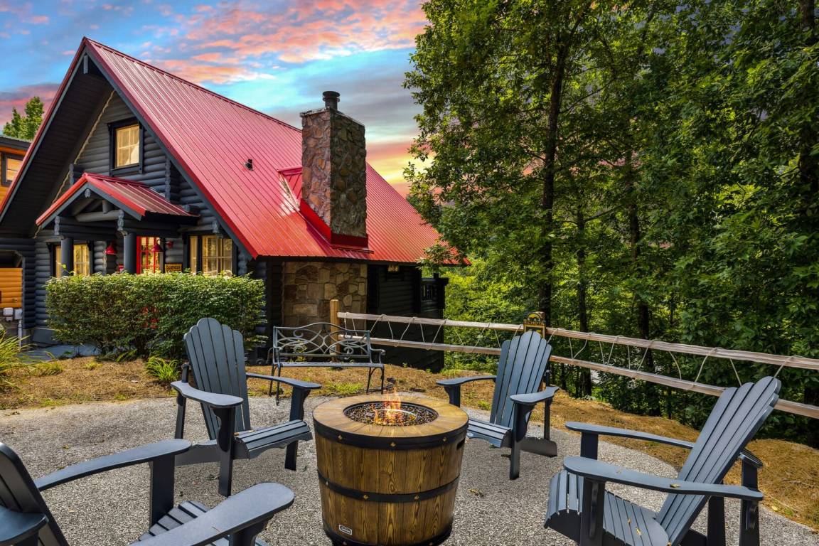70 M² Cabin ∙ 2 Bedrooms ∙ 4 Guests - Sevierville, TN