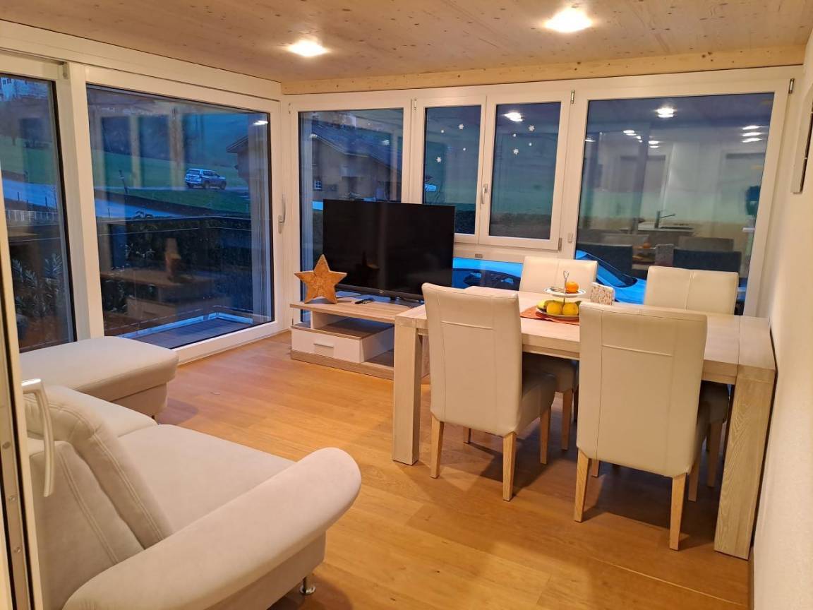 79 M² Appartement ∙ 3 Slaapkamers ∙ 5 Gasten - Emmetten