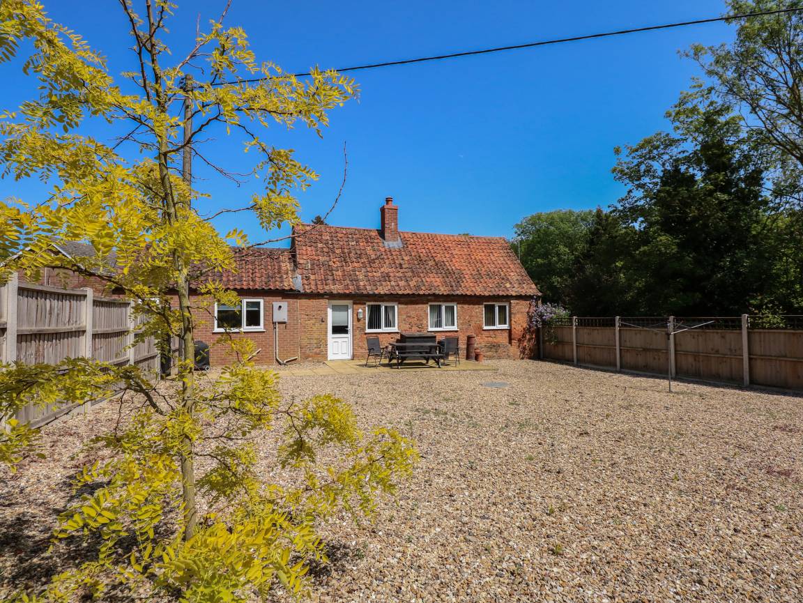 Cottage ∙ 2 Bedrooms ∙ 4 Guests - Cambridgeshire