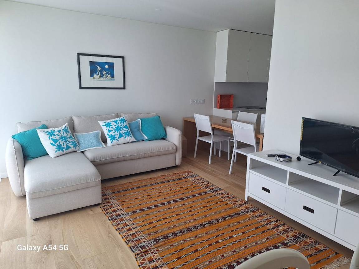 60 M² Apartamento ∙ 1 Quarto ∙ 4 Hóspedes - Lumiar