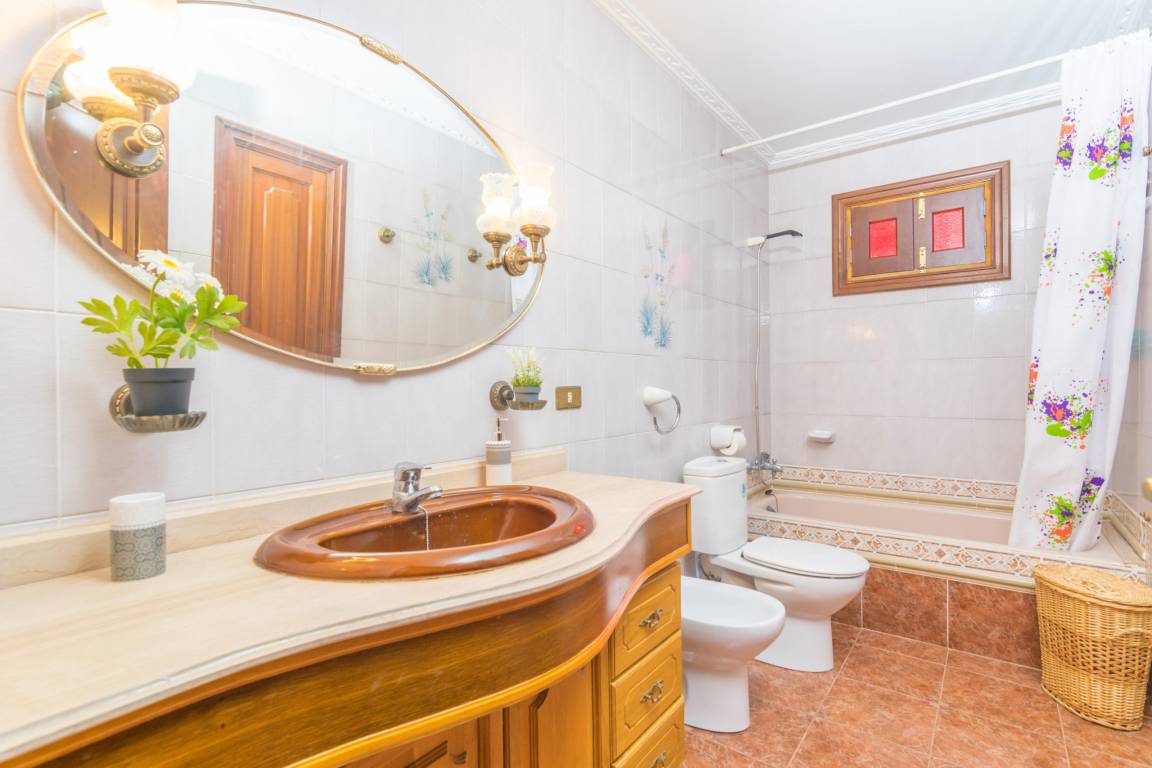 220 M² Chalet ∙ 5 Habitaciones ∙ 9 Huéspedes - Can Picafort