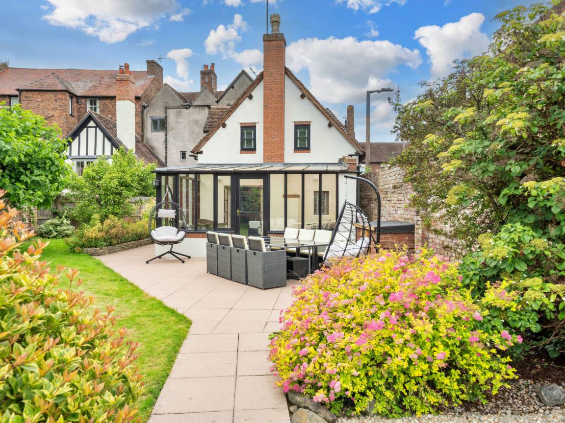 184 M² House ∙ 4 Bedrooms ∙ 8 Guests - Bridgnorth