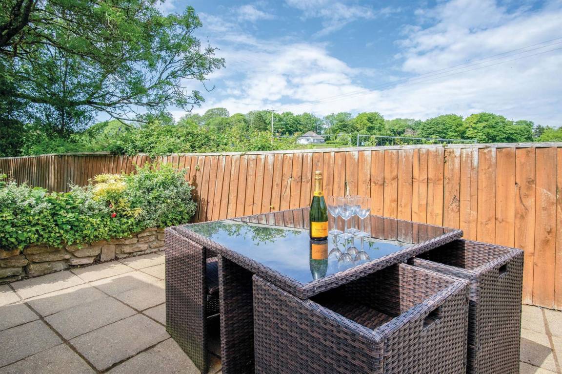 56 M² Cottage ∙ 2 Bedrooms ∙ 4 Guests - Narberth