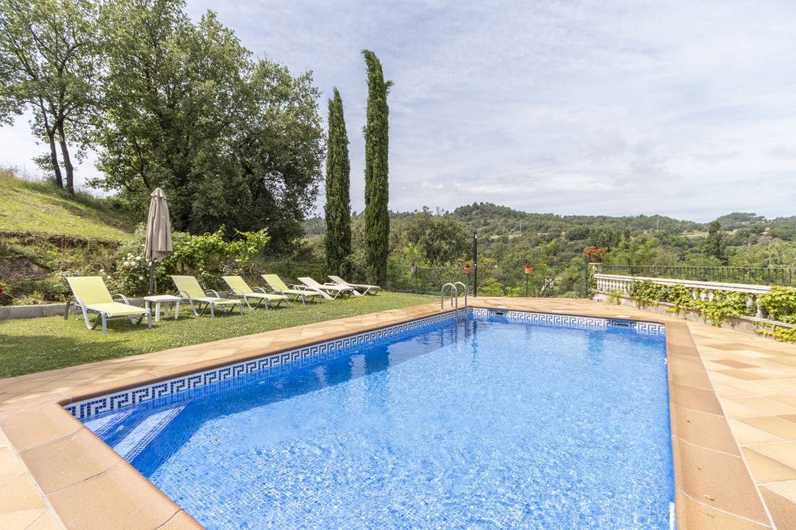 203 M² Casa ∙ 3 Camere Da Letto ∙ 10 Ospiti - Berga