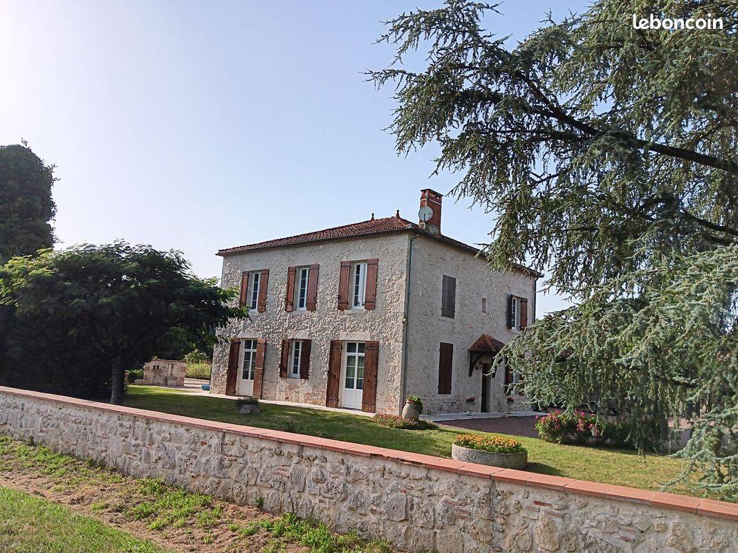 240 M² Gîte ∙ 4 Chambres ∙ 10 Personnes - Lot-et-Garonne