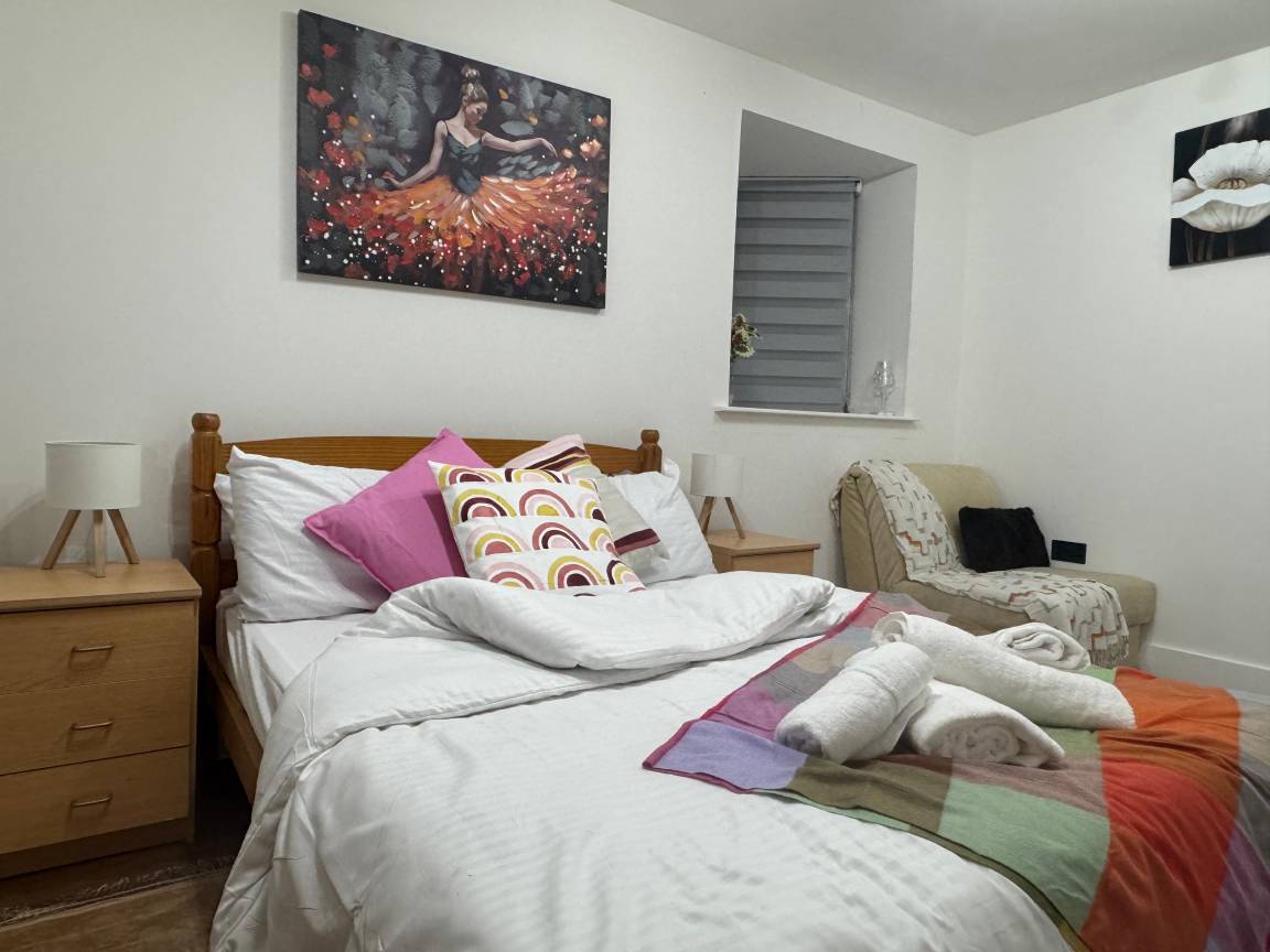 90 M² House ∙ 2 Bedrooms ∙ 6 Guests - Thurrock