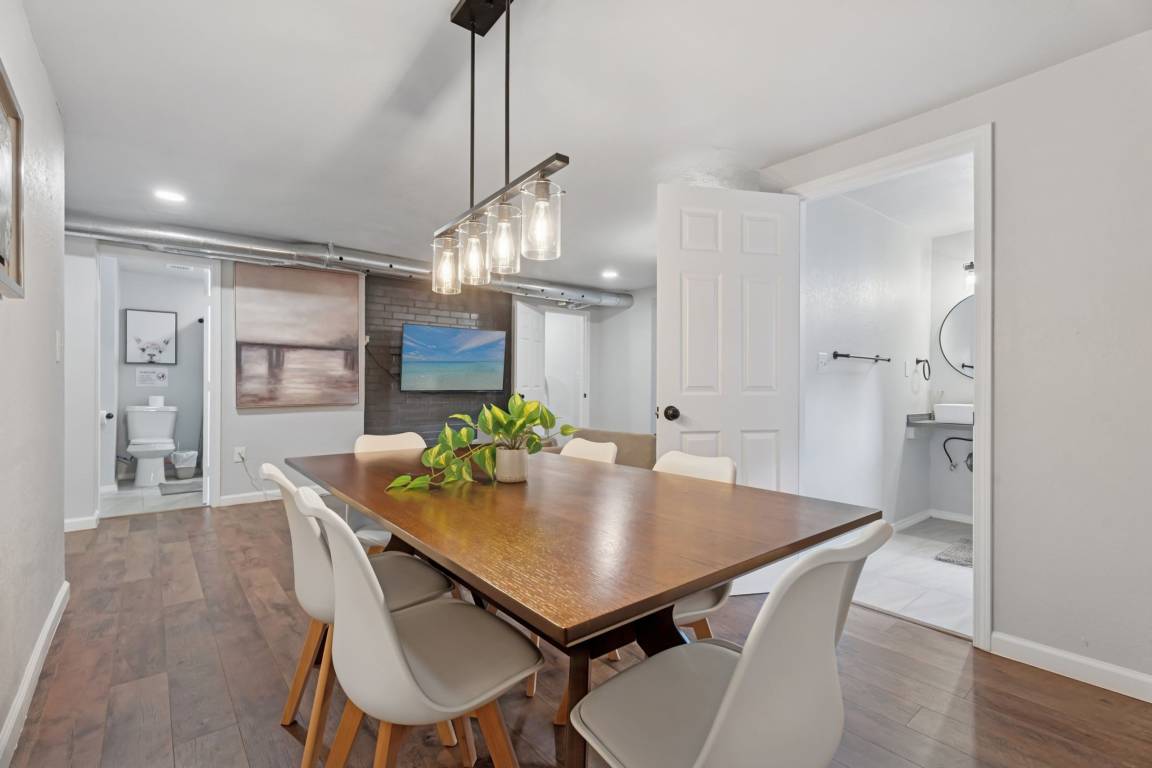 241 M² Casa ∙ 7 Habitaciones ∙ 16 Huéspedes - Oklahoma City