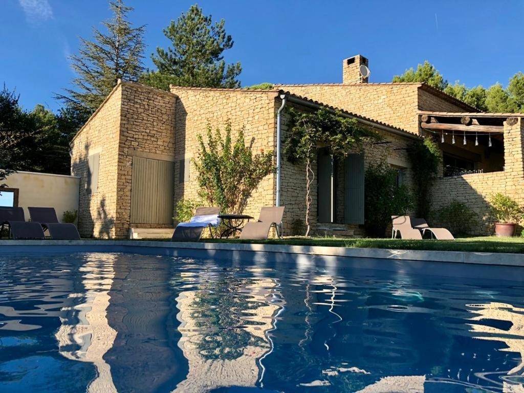 Villa ∙ 4 Bedrooms ∙ 8 Guests - Gordes