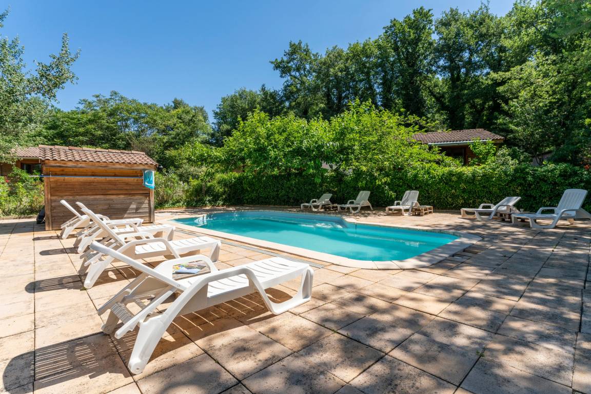 30 M² Chalet ∙ 2 Bedrooms ∙ 4 Guests - Nyons