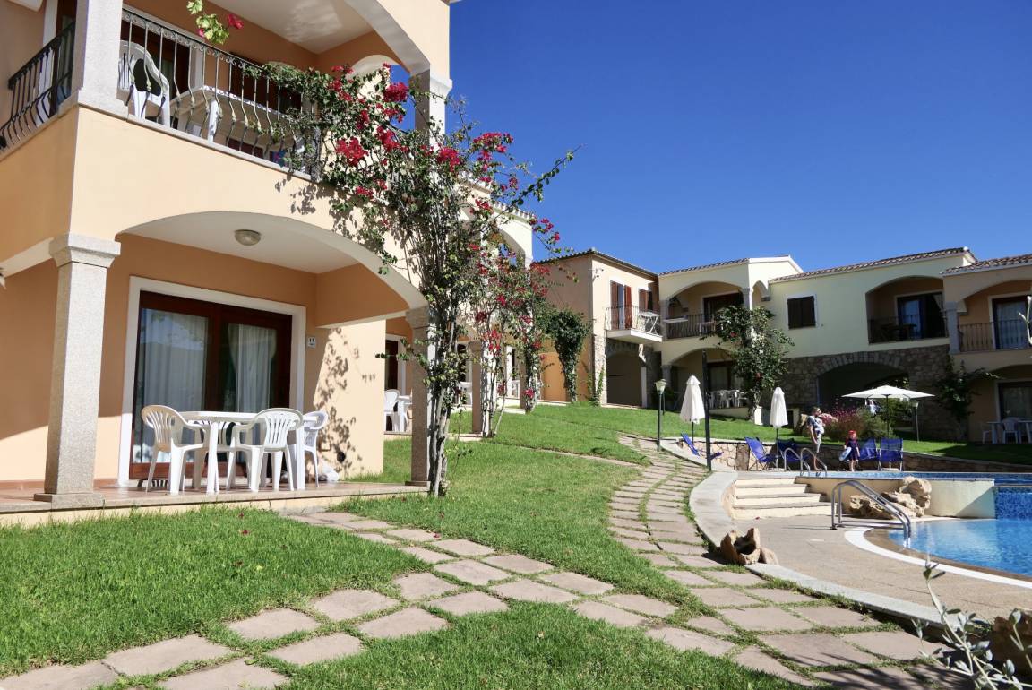 44 M² Ferienwohnung ∙ 1 Schlafzimmer ∙ 4 Gäste - Badesi