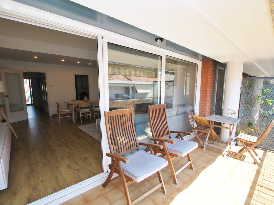 184 M² Apartamento ∙ 5 Habitaciones ∙ 7 Huéspedes - Cabrils