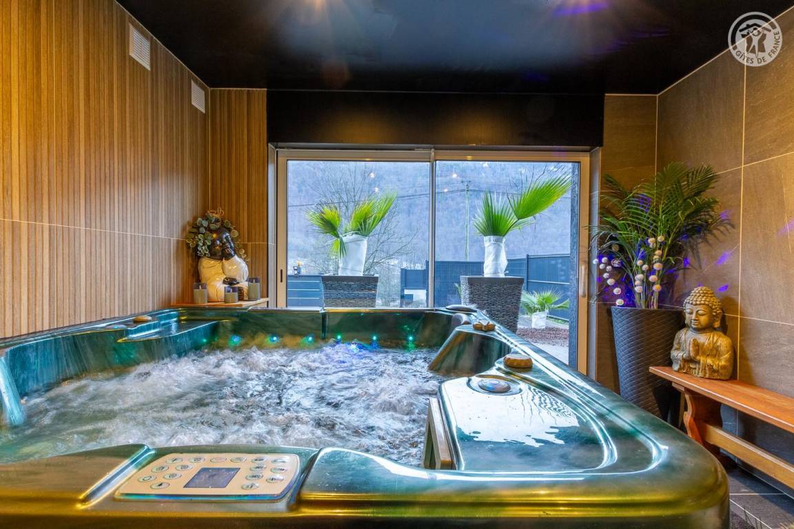 144 M² Gîte ∙ 4 Chambres ∙ 8 Personnes - Moutiers