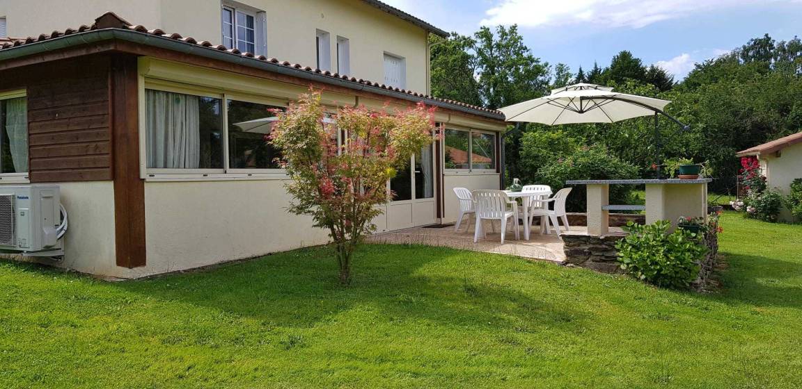 80 M² Gîte ∙ 1 Chambre ∙ 2 Personnes - Dordogne