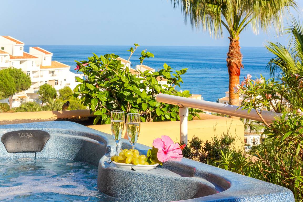 90 M² Apartment ∙ 2 Bedrooms ∙ 5 Guests - Fuengirola