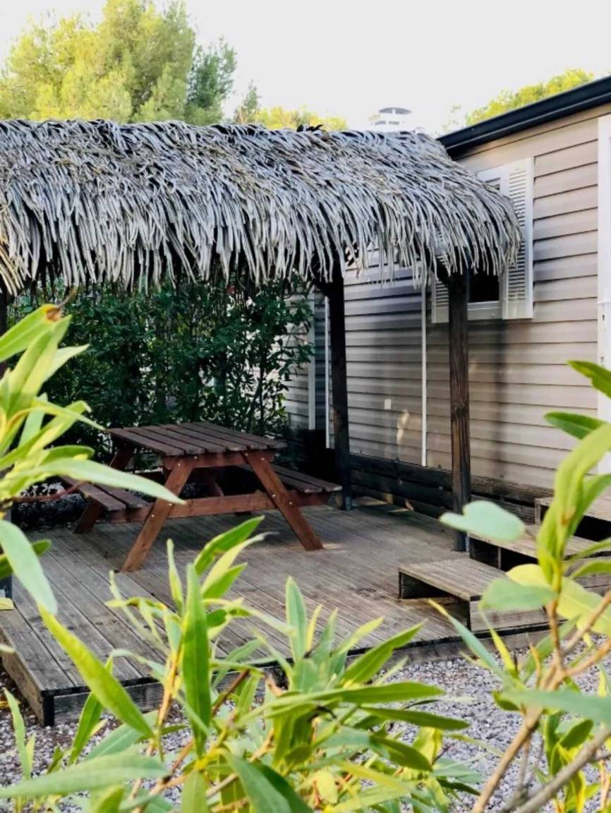 27 M² Camping ∙ 2 Chambres ∙ 4 Personnes - Sigean