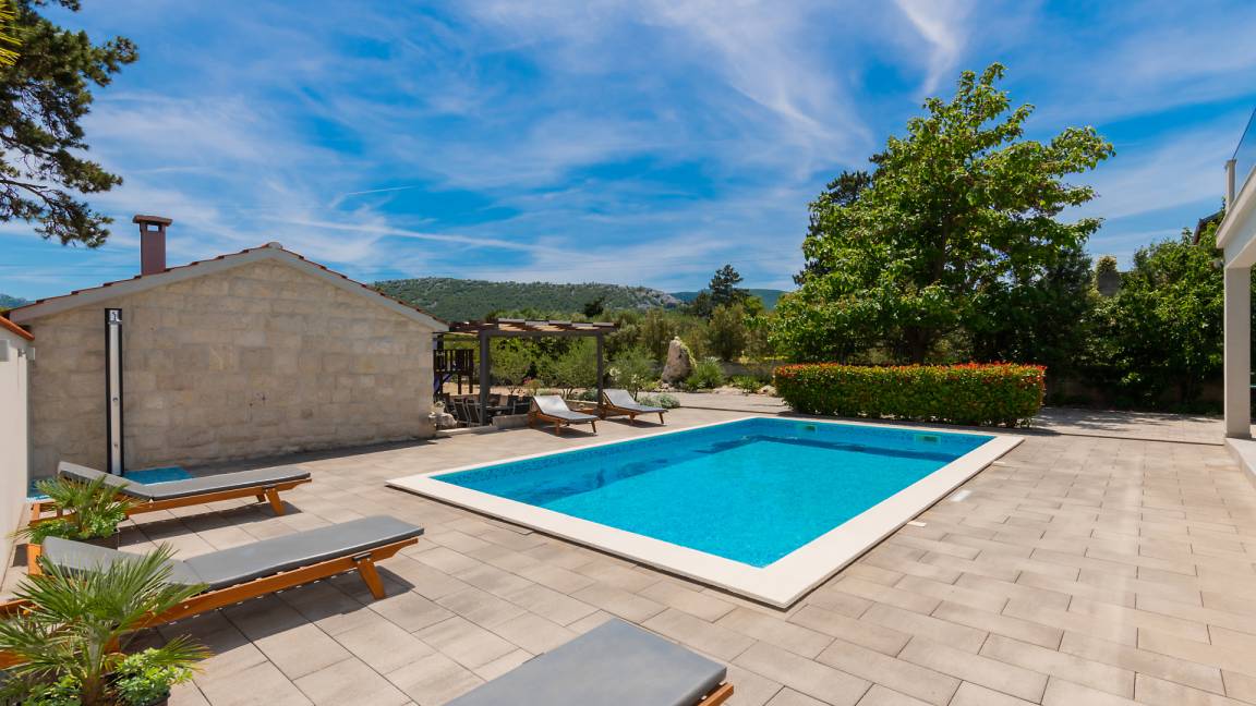 270 M² Villa ∙ 5 Schlafzimmer ∙ 12 Gäste - Brela