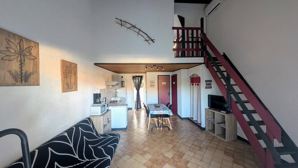 42 M² Talo ∙ 2 Makuuhuonetta ∙ 4 Vierasta - Sigean