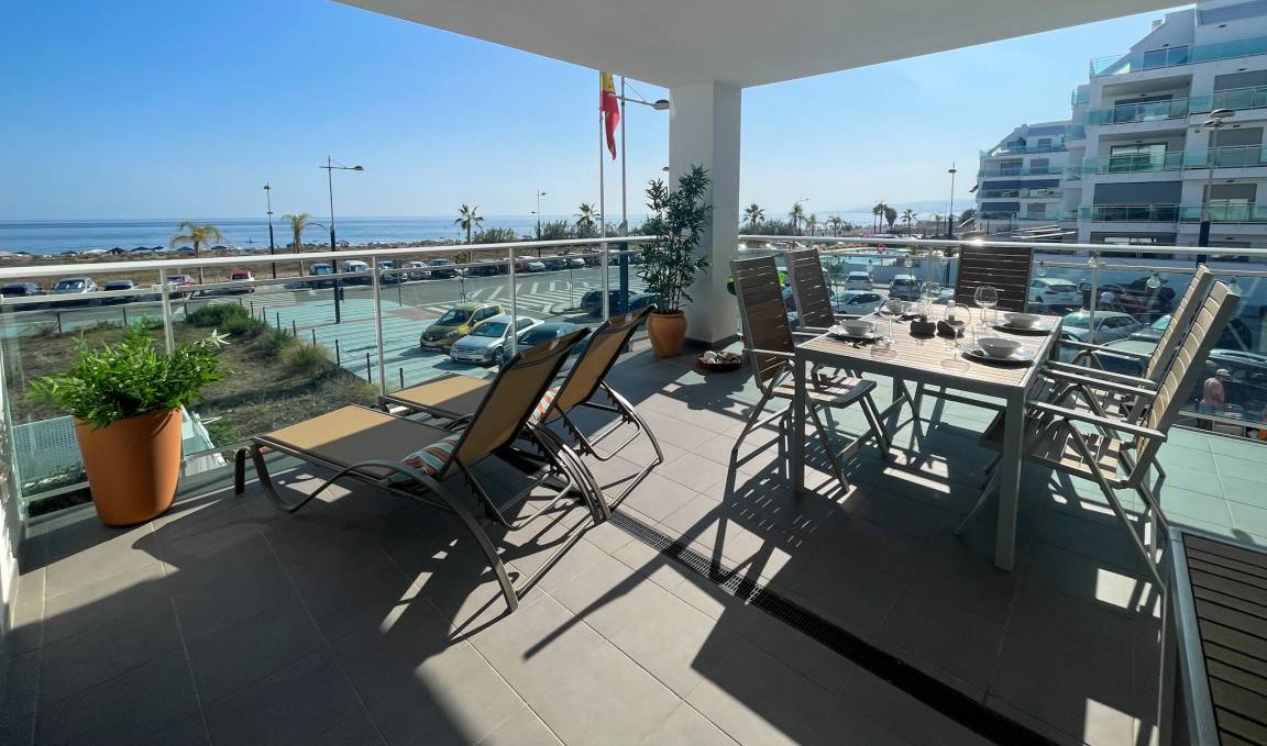 107 M² Apartamento ∙ 4 Habitaciones ∙ 8 Huéspedes - Torrox Costa