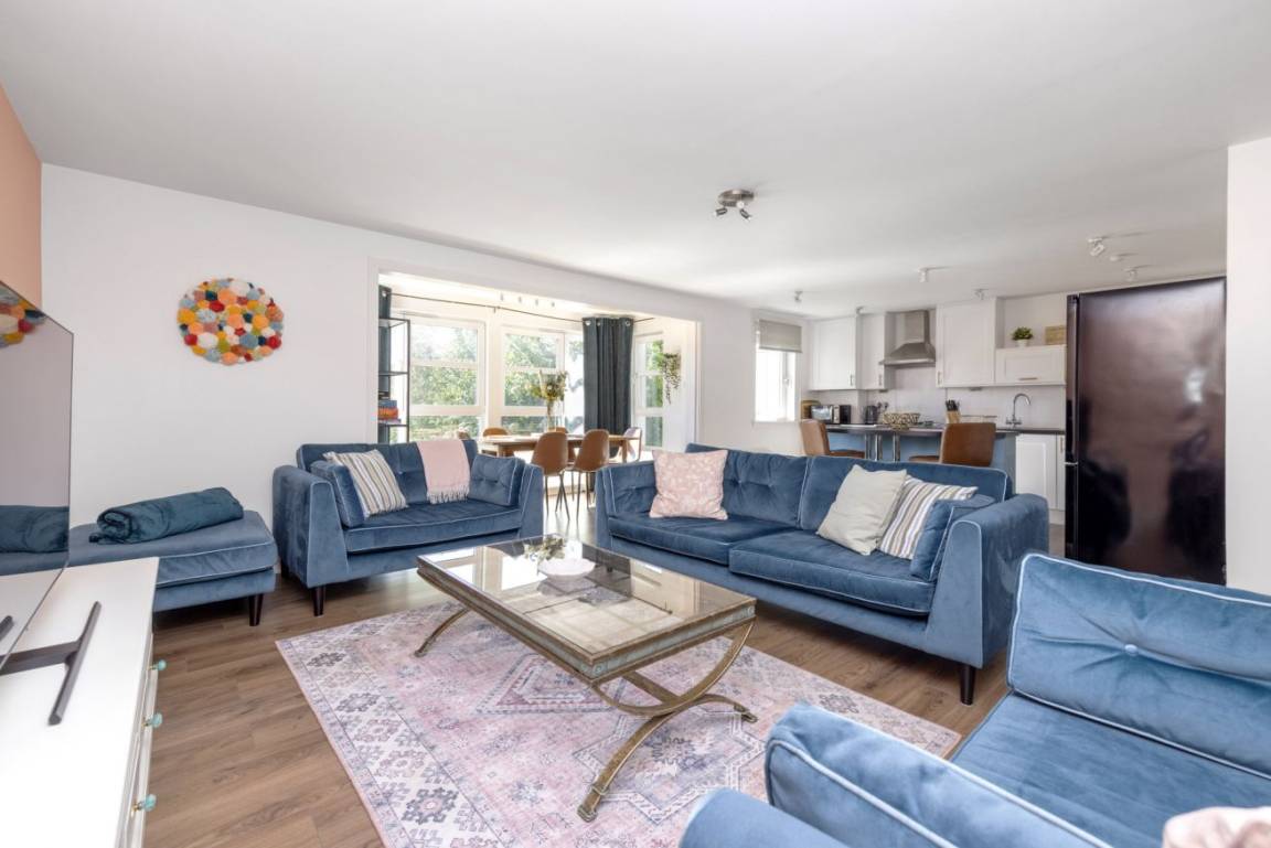 85 M² Ferienwohnung ∙ 2 Schlafzimmer ∙ 4 Gäste - Edinburgh