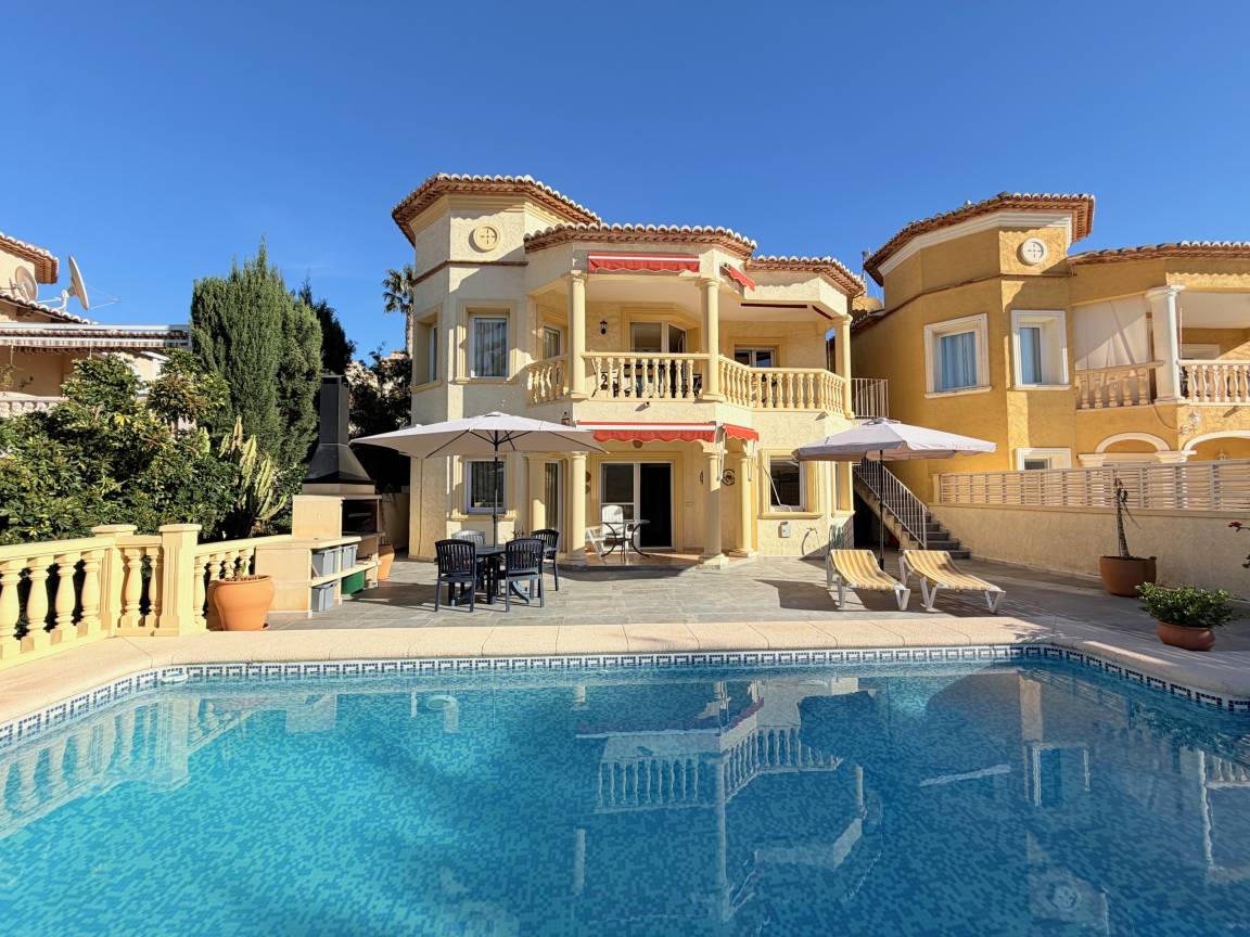 196 M² Chalet ∙ 3 Chambres ∙ 6 Personnes - Calp