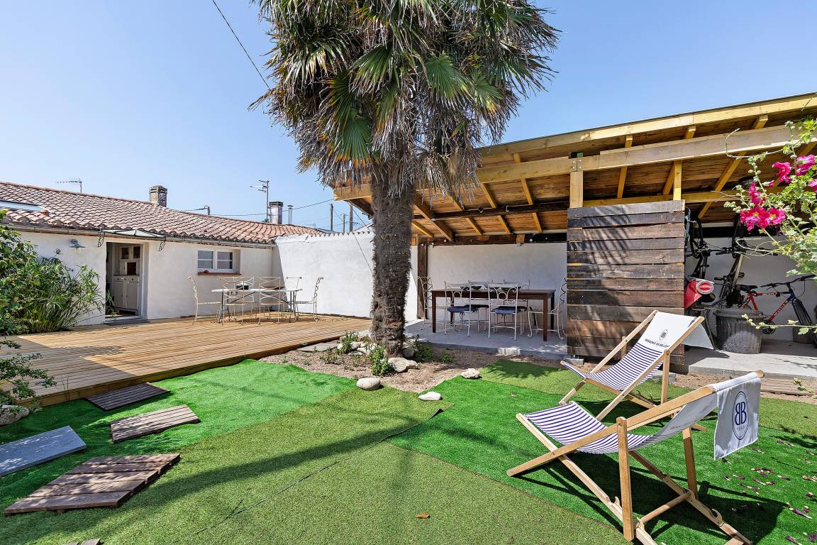 80 M² House ∙ 3 Bedrooms ∙ 6 Guests - Angles