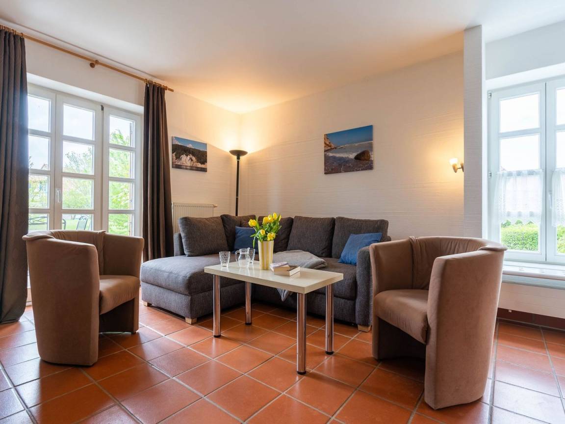 75 M² Ferienwohnung ∙ 2 Schlafzimmer ∙ 6 Gäste - Hiddensee
