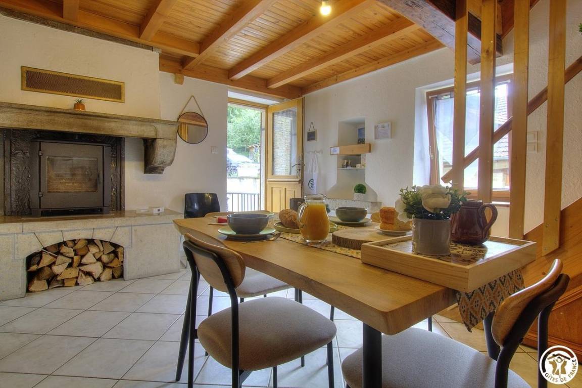 60 M² Gîte ∙ 1 Chambre ∙ 5 Personnes - Hauteville-Lompnes