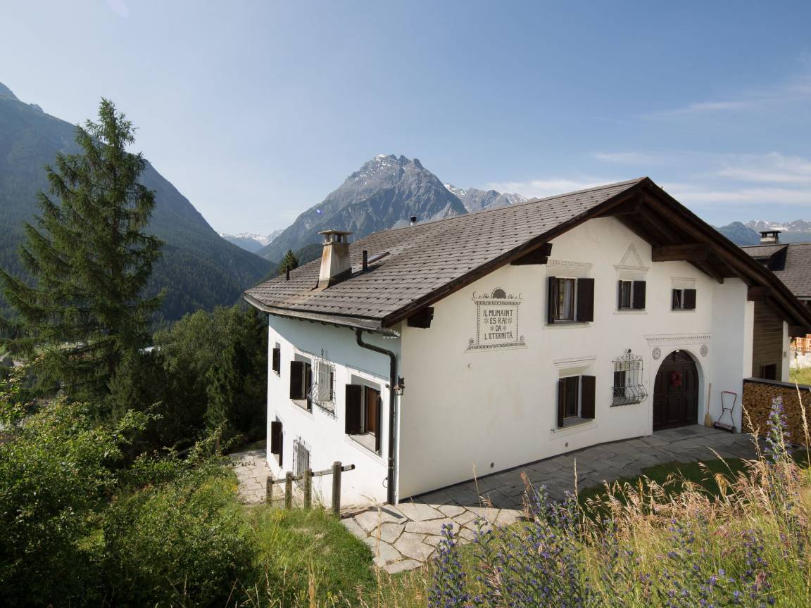 180 M² Ferienhaus ∙ 5 Schlafzimmer ∙ 12 Gäste - Kanton Graubünden