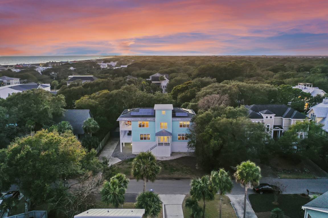 352 M² House ∙ 6 Bedrooms ∙ 12 Guests - Isle of Palms, SC
