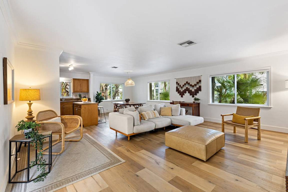Apartment ∙ 2 Bedrooms ∙ 5 Guests - Tortuga Music Festival