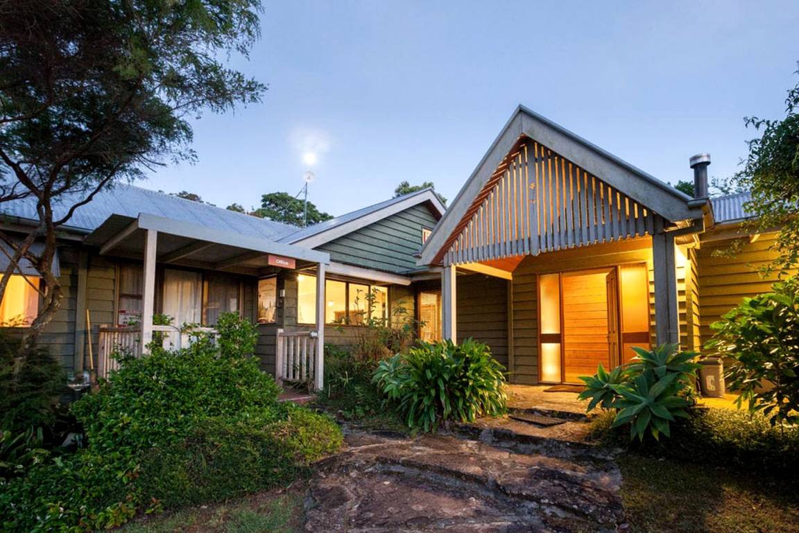 Accommodation ∙ 1 Bedroom ∙ 8 Guests - Samford