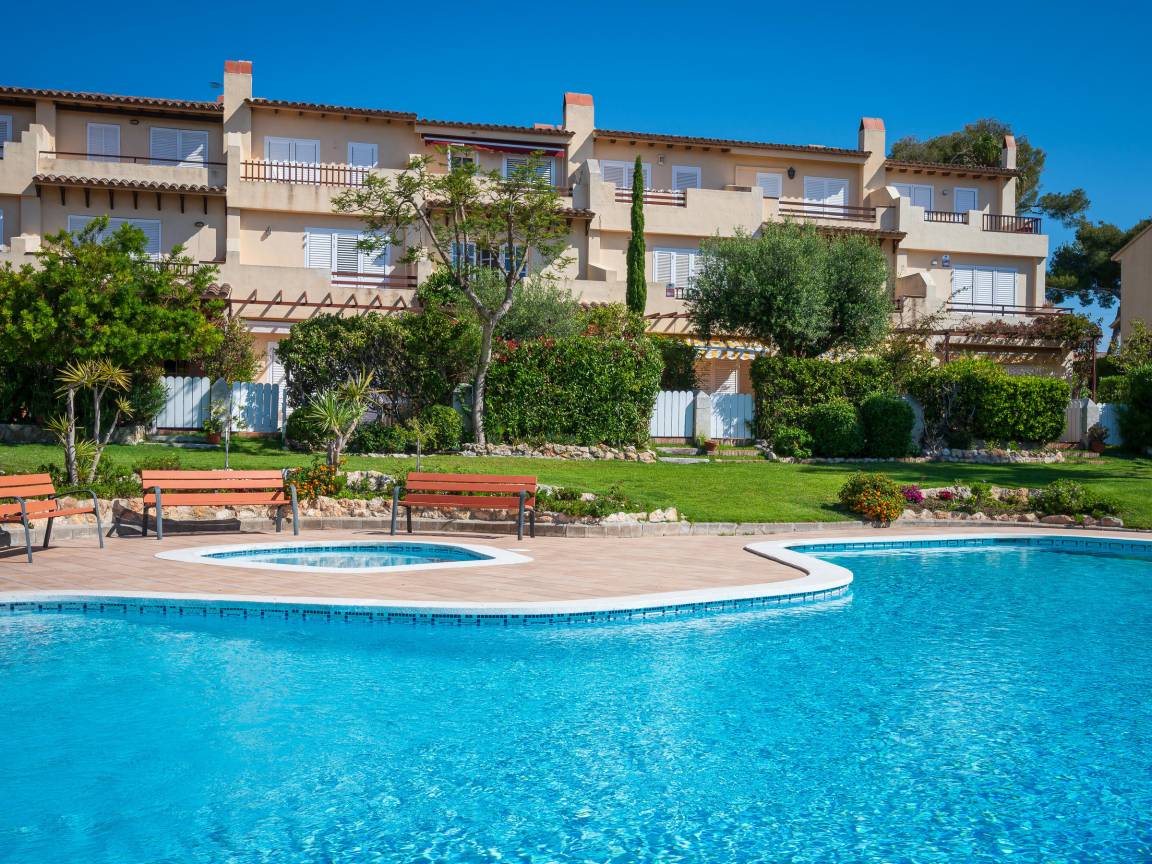 102 M² Casa ∙ 1 Habitación ∙ 7 Huéspedes - Tarragona, España