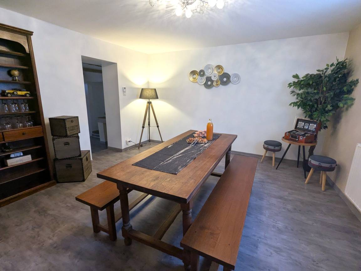 180 M² Cottage ∙ 3 Chambres ∙ 6 Personnes - Briey