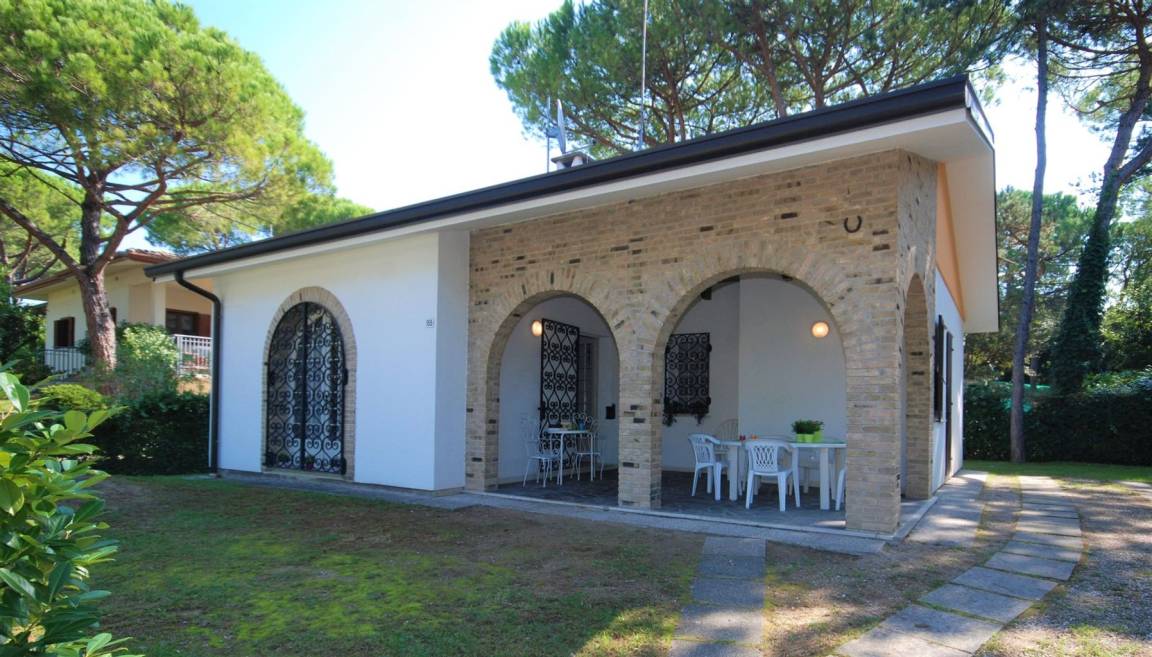 100 M² Villa ∙ 4 Bedrooms ∙ 8 Guests - Lignano Sabbiadoro