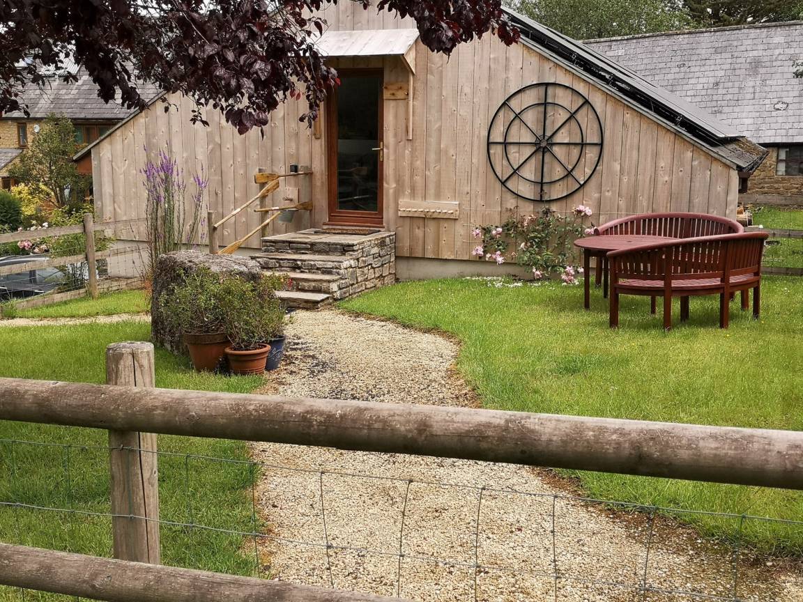 Cottage ∙ 2 Bedrooms ∙ 4 Guests - Crewkerne