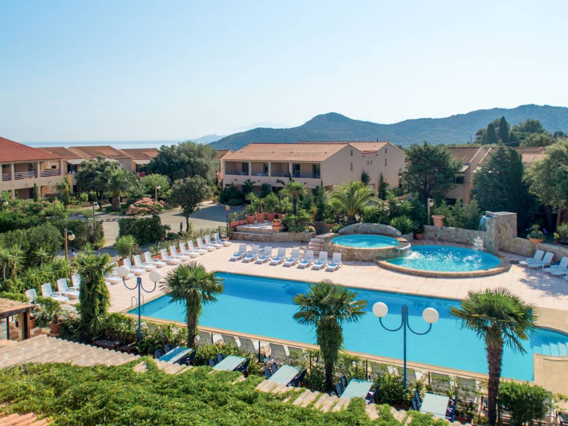 33 M² Appartement ∙ 1 Chambre ∙ 4 Personnes - L'Île-Rousse