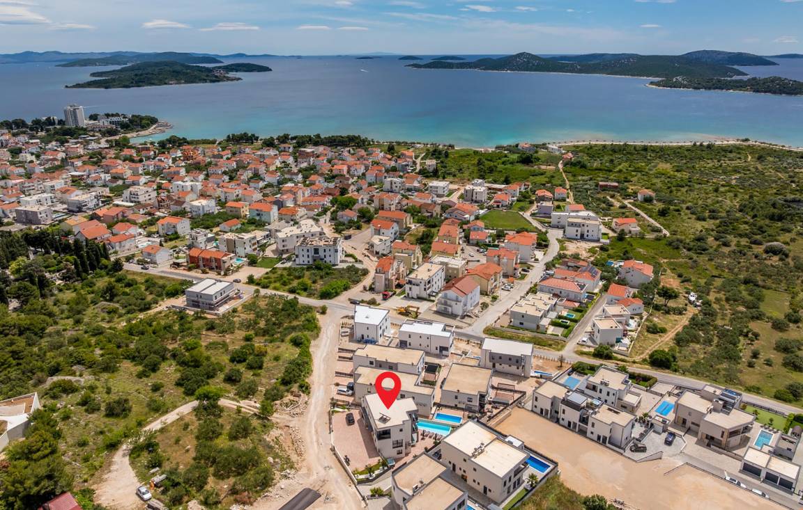 375 M² Ferienhaus ∙ 4 Schlafzimmer ∙ 10 Gäste - Vodice