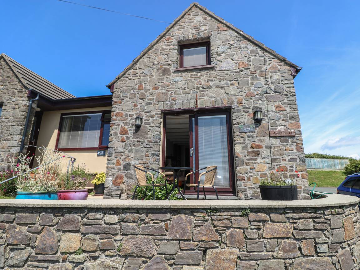 Cottage ∙ 1 Bedroom ∙ 6 Guests - Solva