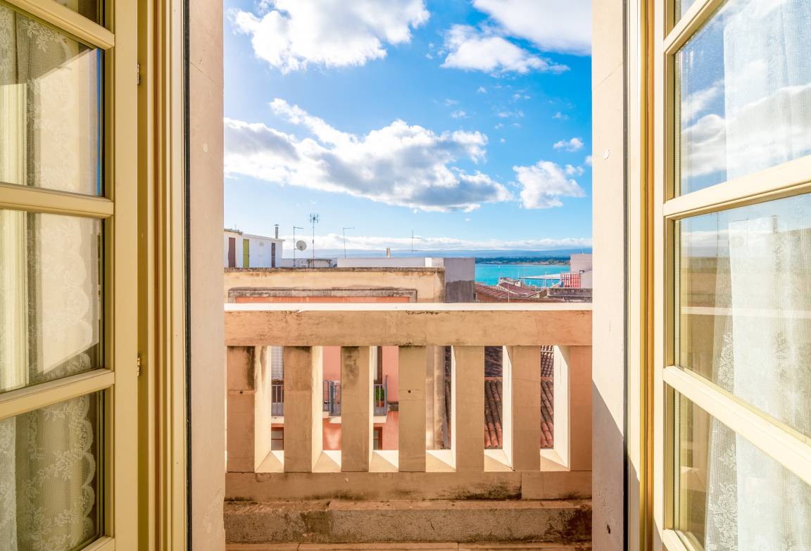 130 M² Apartment ∙ 3 Bedrooms ∙ 8 Guests - Syracuse