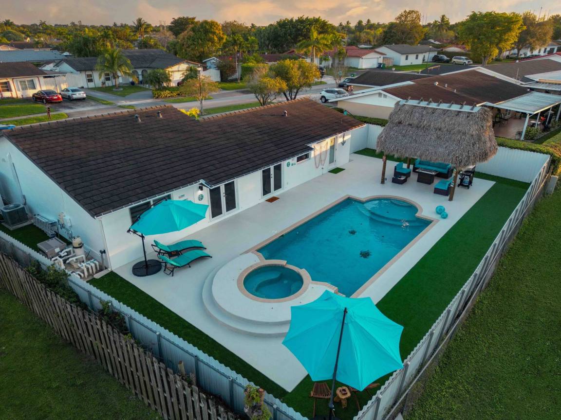 158 M² House ∙ 4 Bedrooms ∙ 8 Guests - Zoo Miami, Miami