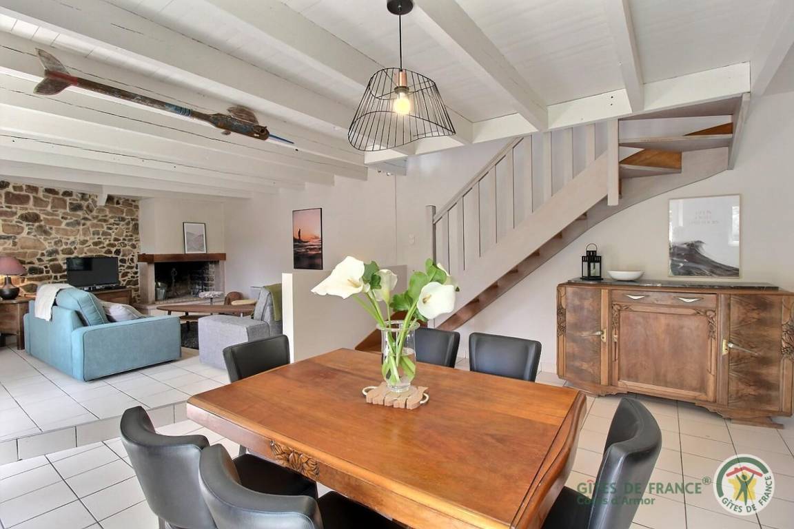 98 M² Gîte ∙ 3 Chambres ∙ 6 Personnes - Erquy