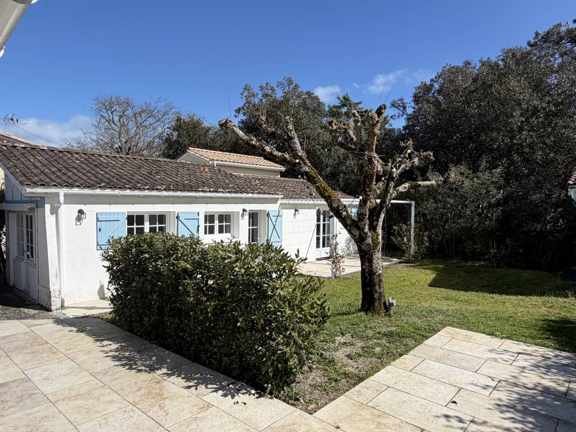 Villa ∙ 4 Bedrooms ∙ 8 Guests - Soulac-sur-Mer